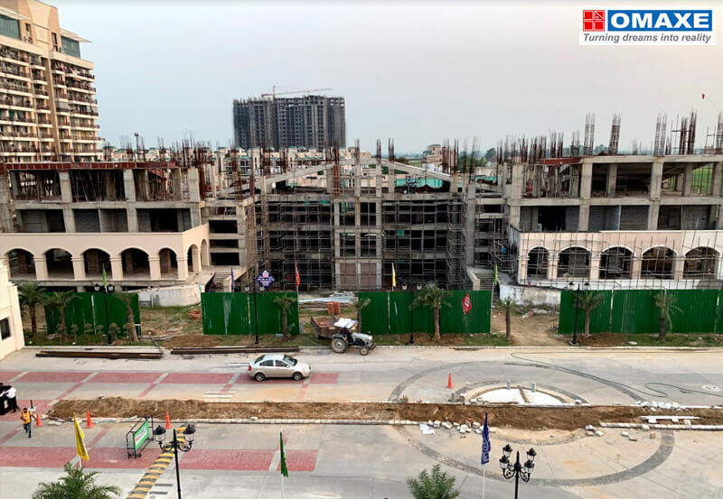 Buy Commercial Property in Ludhiana - Omaxe Royal Arcade