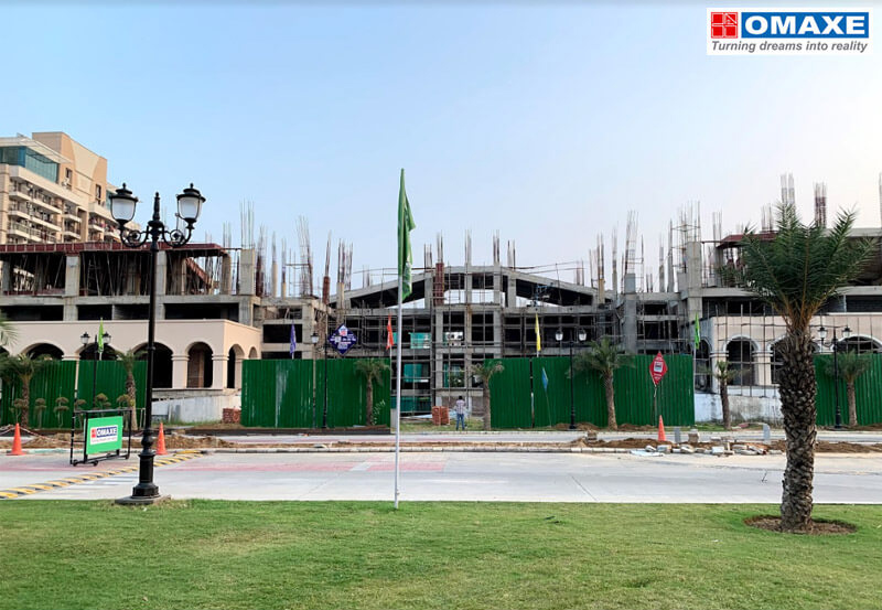 Buy Commercial Property in Ludhiana - Omaxe Royal Arcade