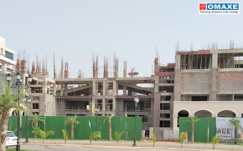 Buy Commercial Property in Ludhiana - Omaxe Royal Arcade