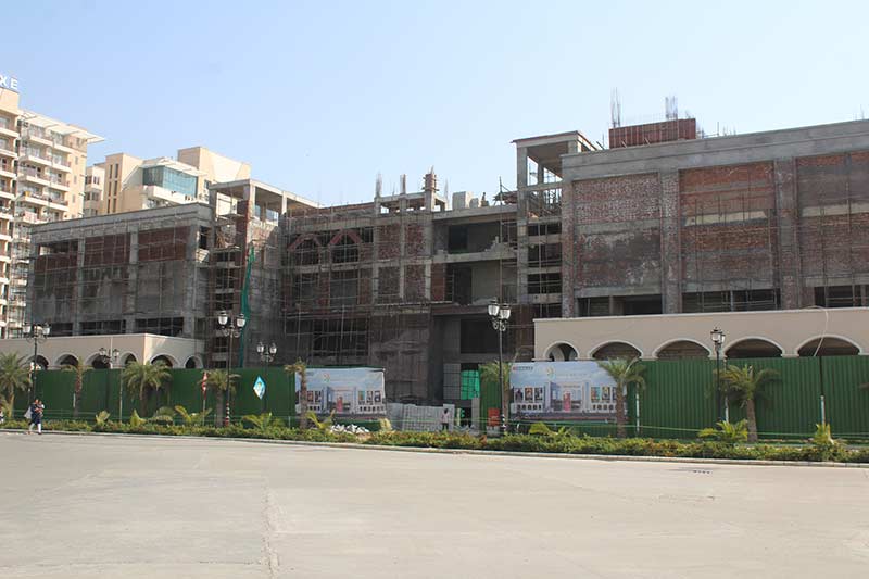 Buy Commercial Property in Ludhiana - Omaxe Royal Arcade