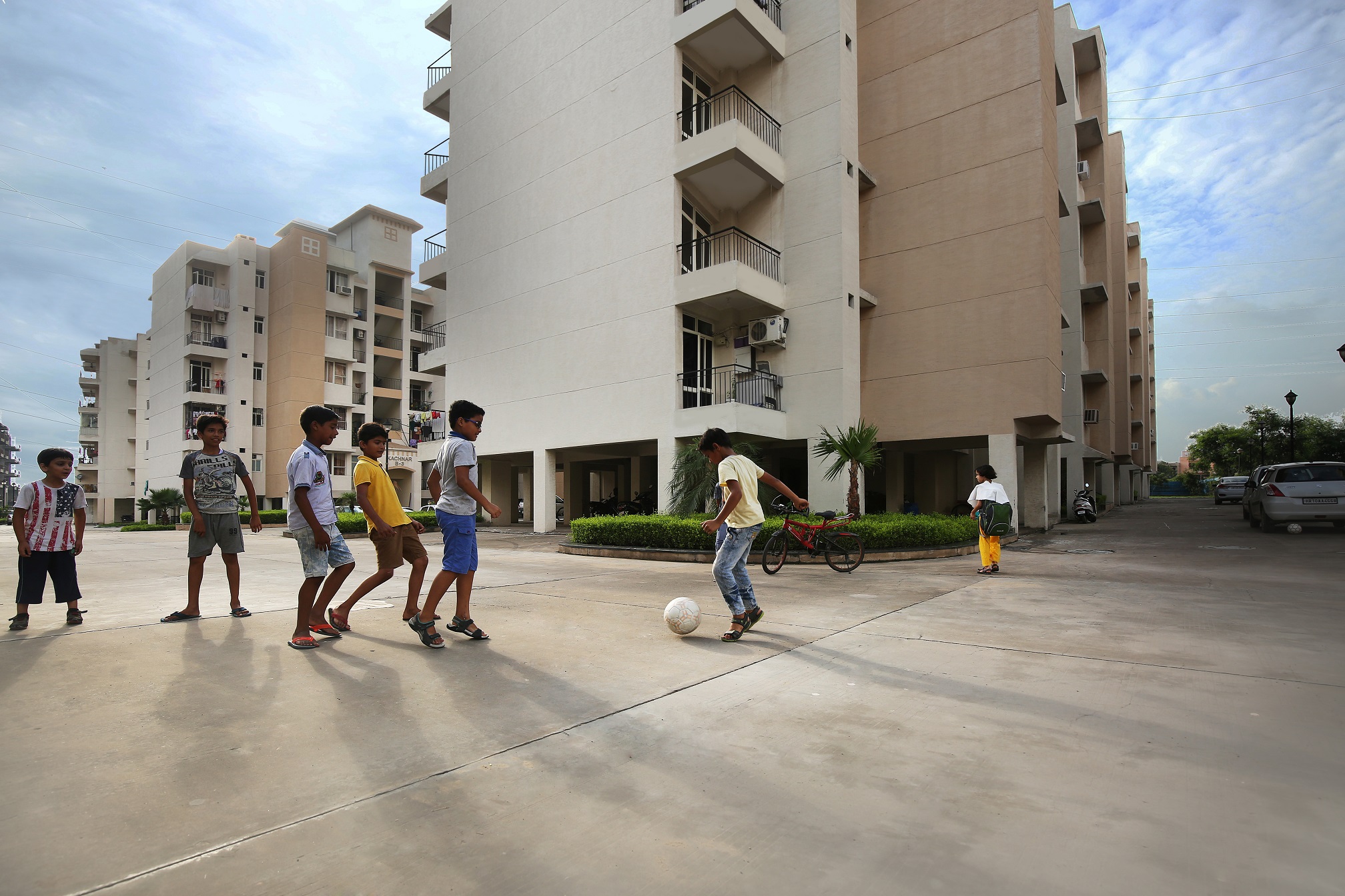 Flats in Baddi | 1 BHK, 2 BHK, 3 BHK Flat in Baddi - Omaxe Park Woods