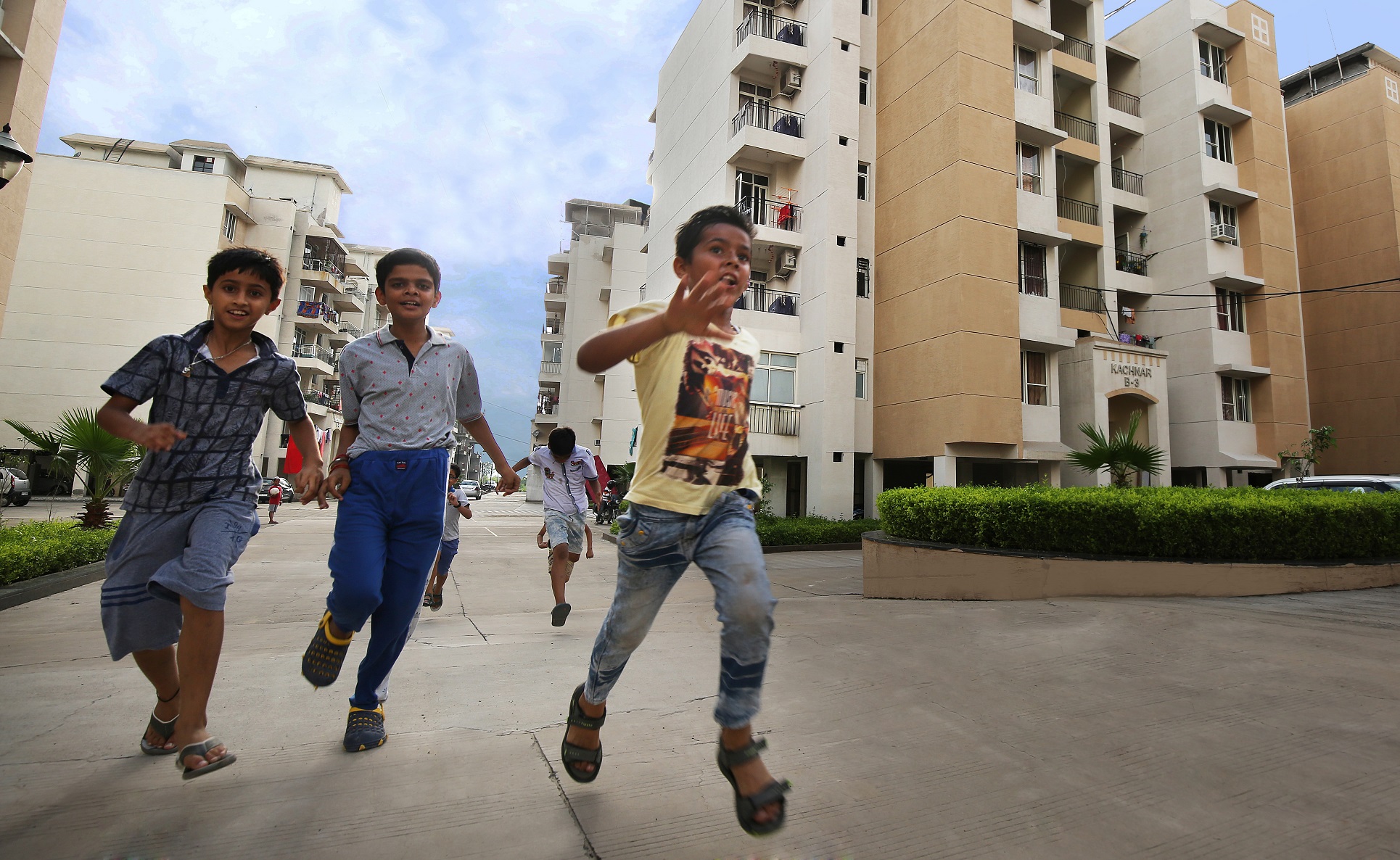 Flats in Baddi | 1 BHK, 2 BHK, 3 BHK Flat in Baddi - Omaxe Park Woods