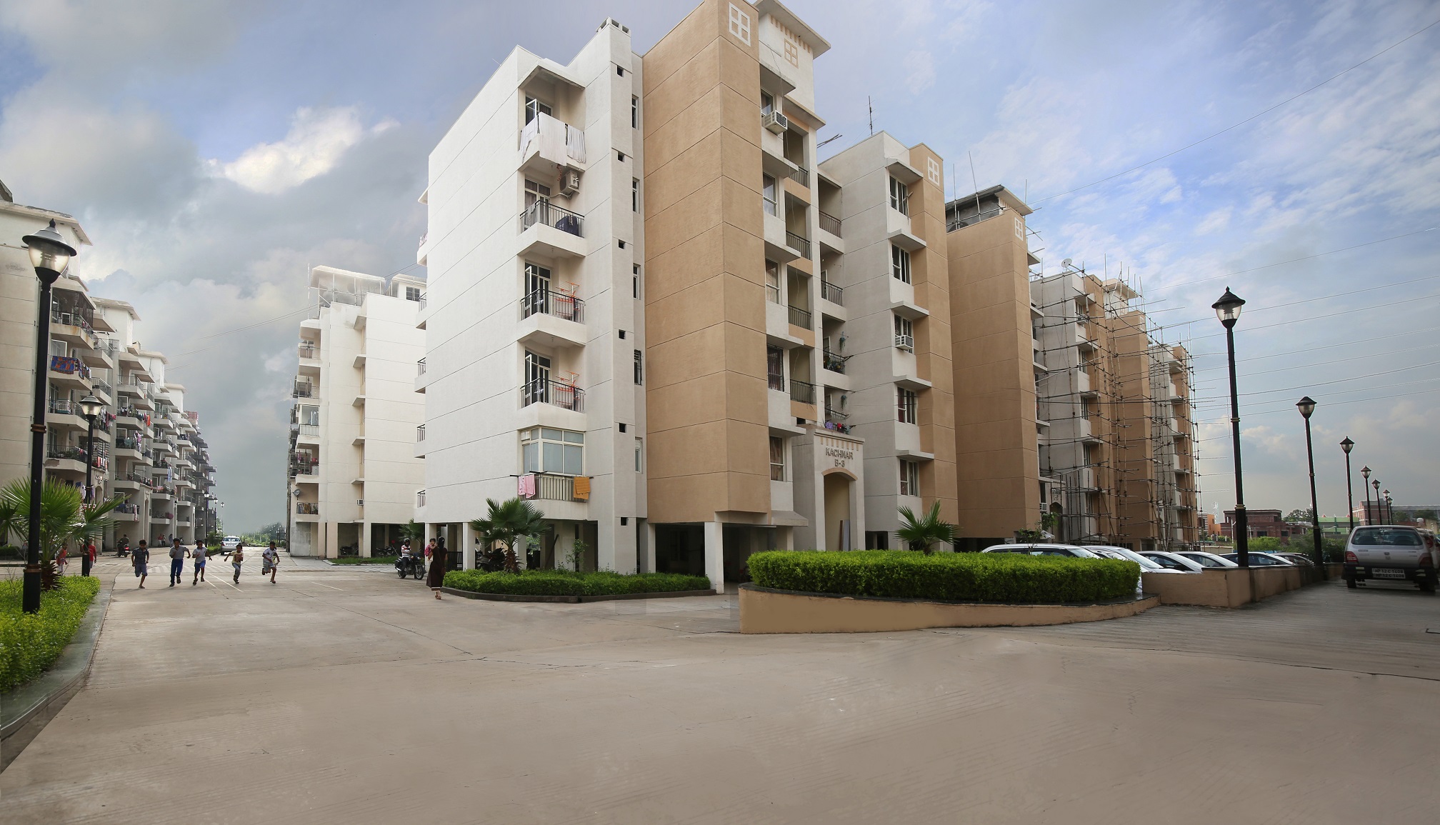 Flats in Baddi | 1 BHK, 2 BHK, 3 BHK Flat in Baddi - Omaxe Park Woods