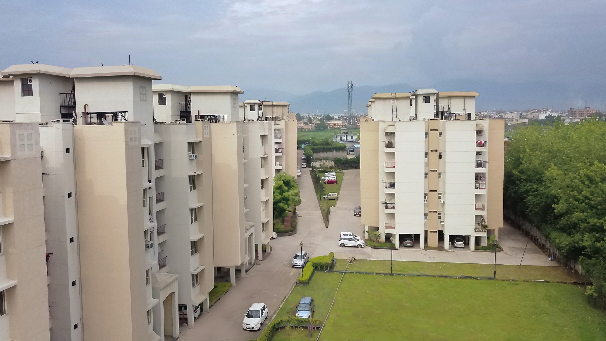 Flats in Baddi | 1 BHK, 2 BHK, 3 BHK Flat in Baddi - Omaxe Park Woods