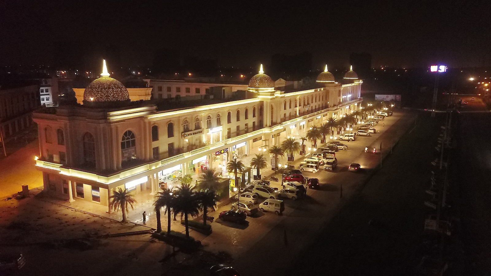 Commercial Property | Commercial Space in Sector 79 Faridabad - Omaxe ...