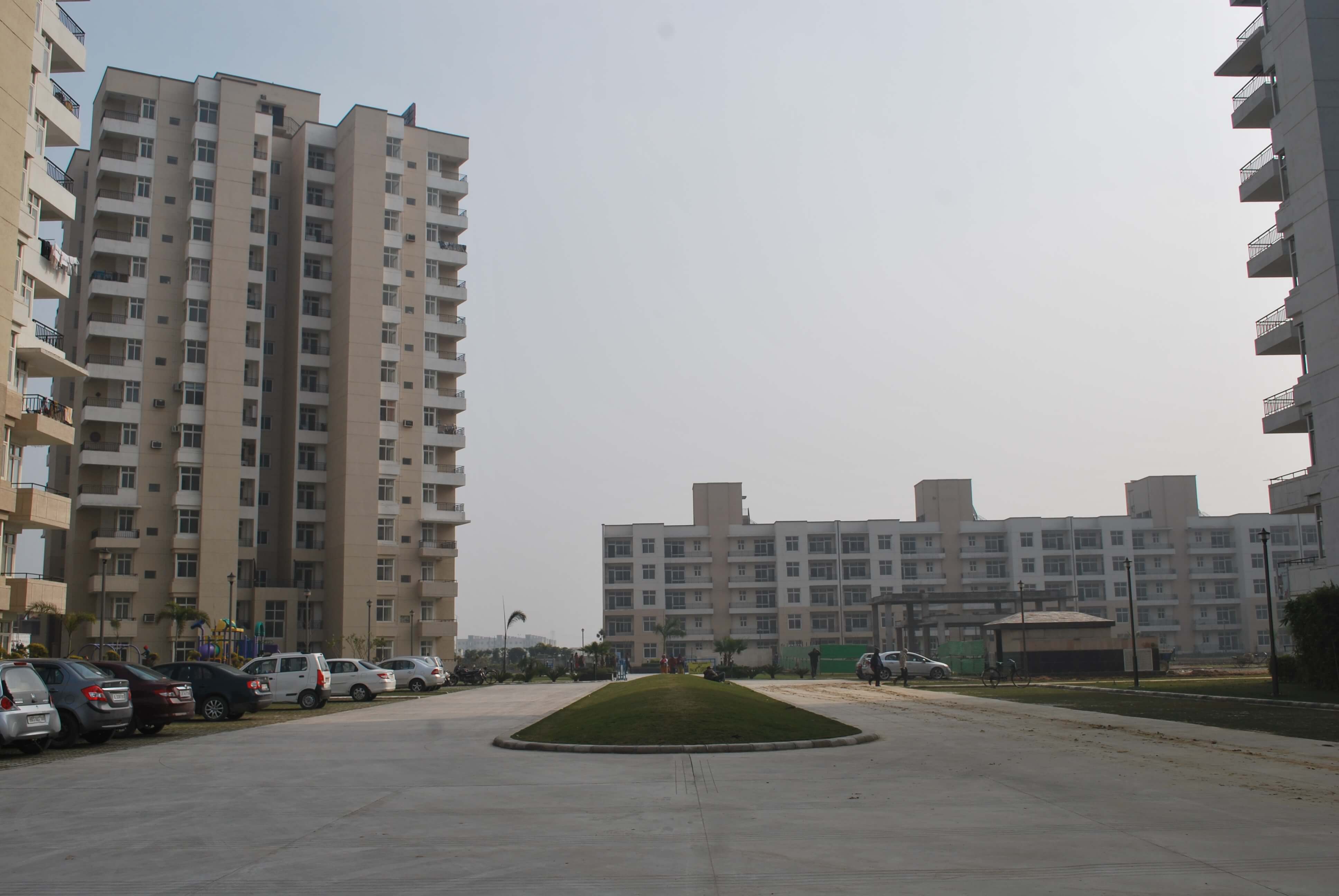 Flats in Greater Noida | 2 BHK, 3 BHK flats in Greater Noida - Omaxe ...