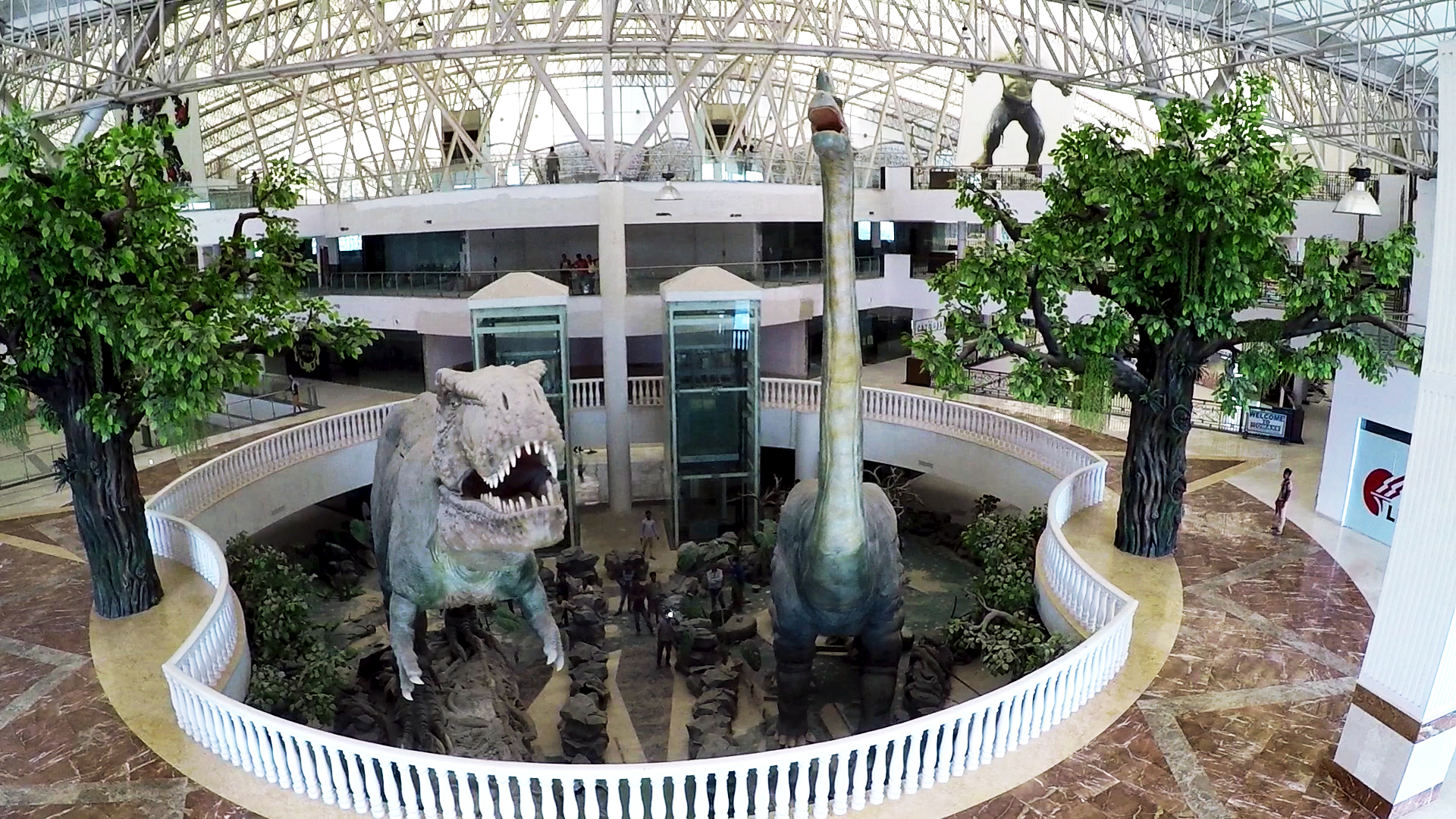 Commercial Property in Greater Noida - Omaxe Mall Connaught Place