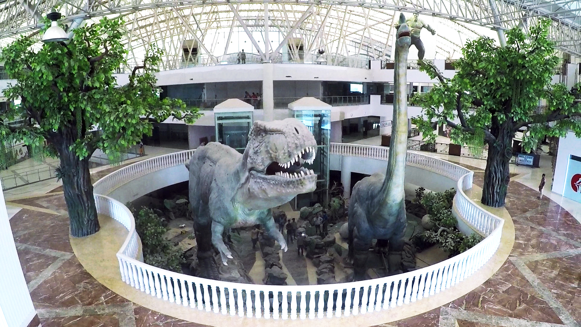 Commercial Property in Greater Noida - Omaxe Mall Connaught Place