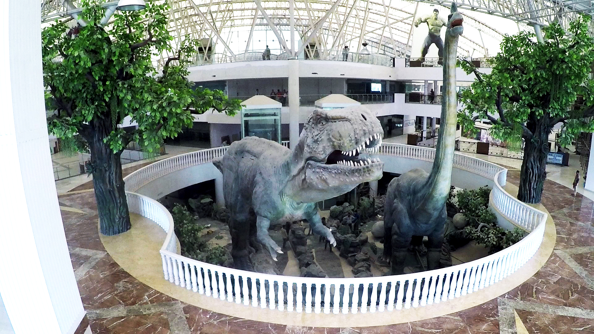 Commercial Property in Greater Noida - Omaxe Mall Connaught Place